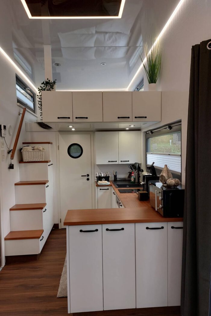 Tiny House 12 - Dubai | Tiny House mieten - Direkt am See - Urlaub am ...